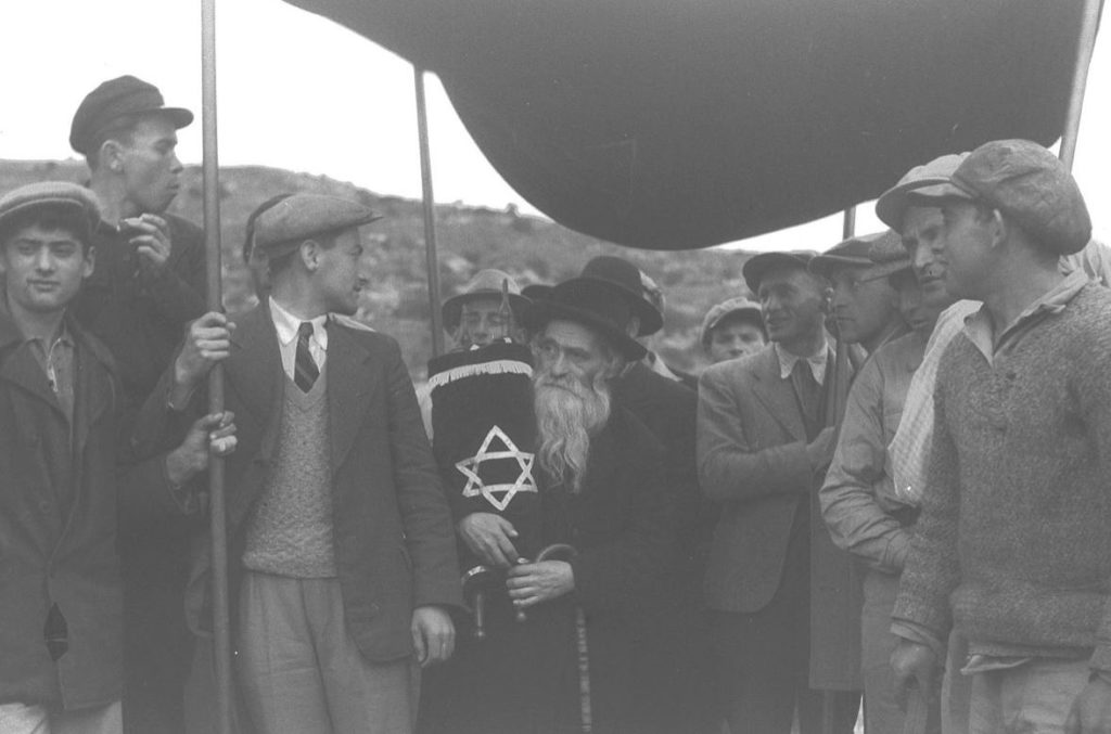 Itzchak and the Kibbutz: Transforming Israel | Mayim Achronim